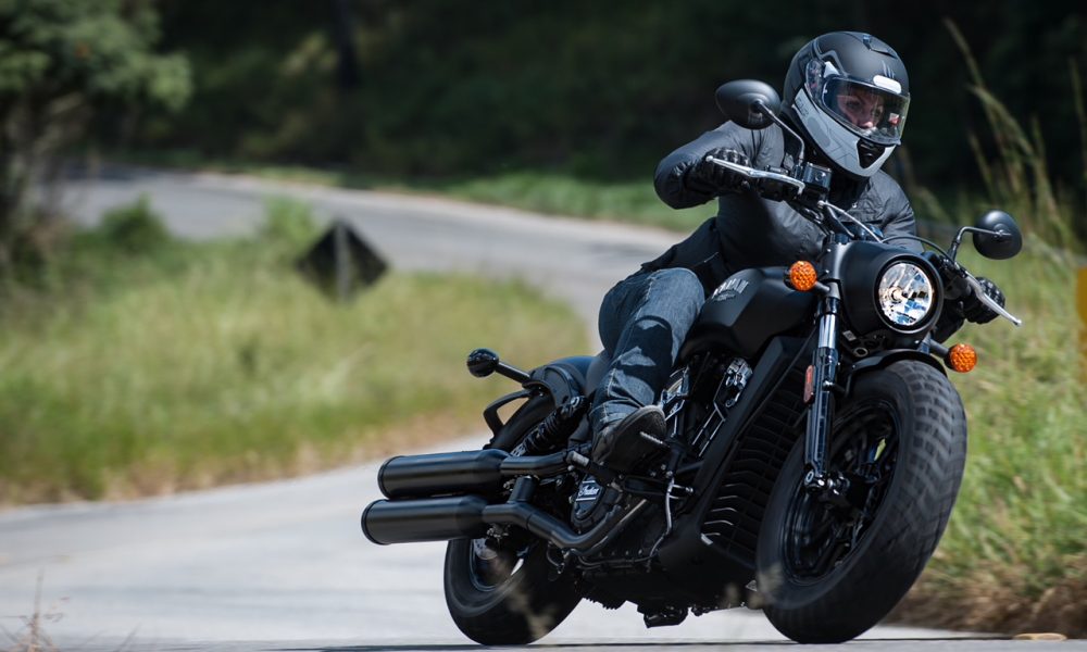 Acelerei as novas motos da Indian: Scout, Scout Bobber e Chieftain Dark ...